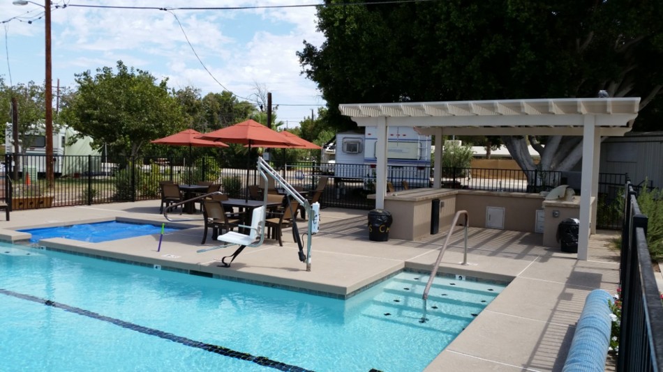 Built-in Backyard BBQ Island - Artesian Pools & Spas - Yuma, AZ